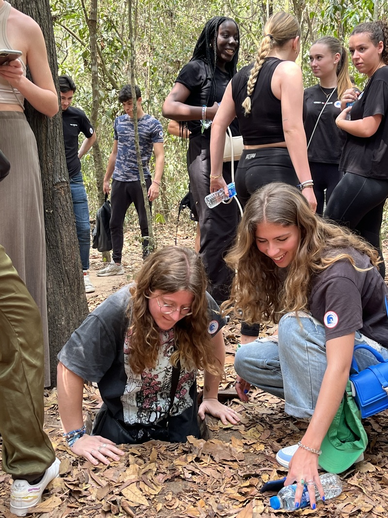 ESDES STUDENTS - School of Industrial Management